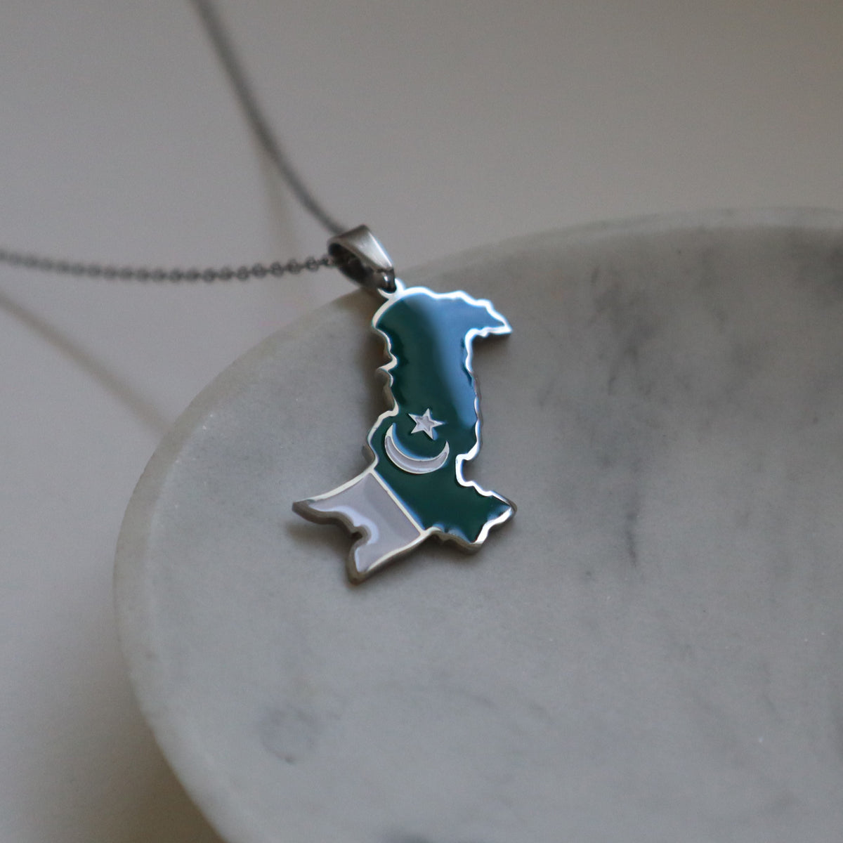Pakistan Flag Necklace – Parisa London